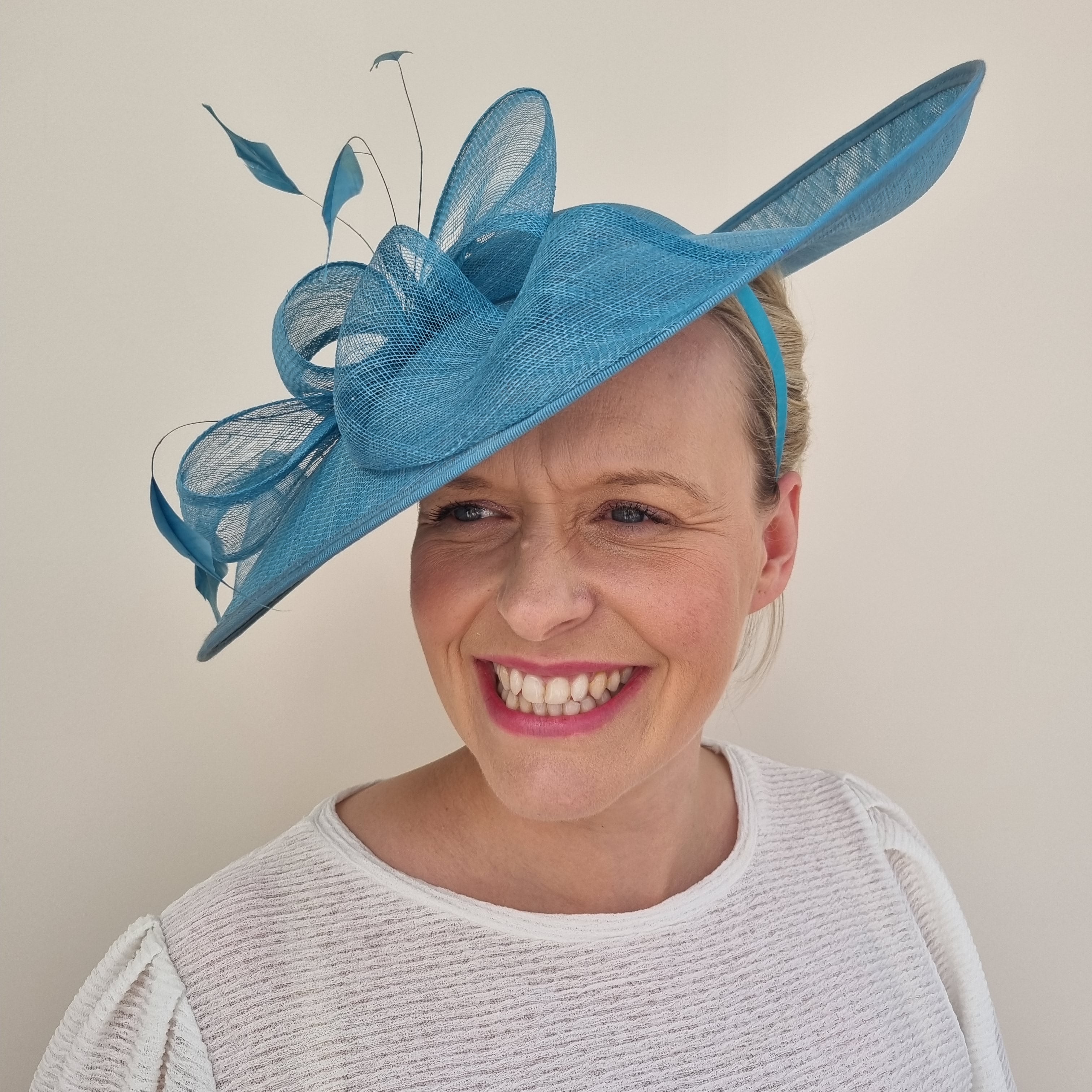 J Bees JB18/100 Fascinator in Blues – Lesley Ashworth